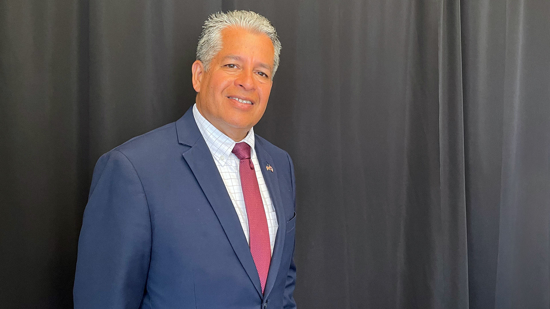 Candidate Luis Gil - The Confluence Cast